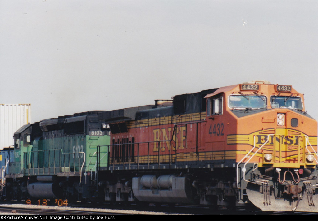 BNSF 4432 East